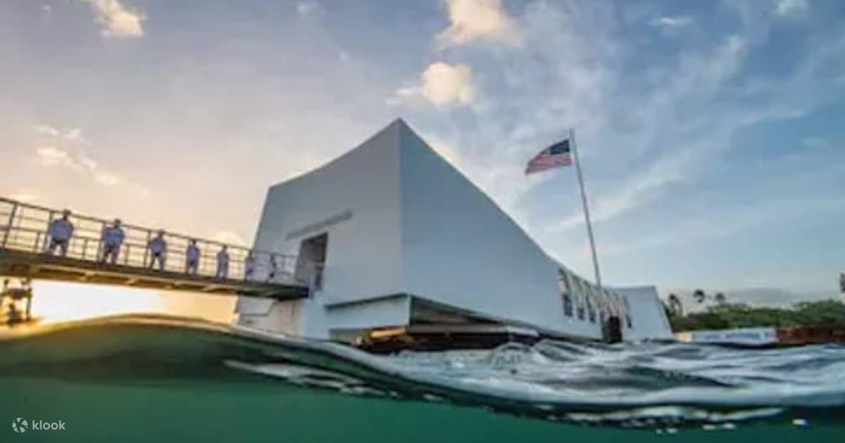 Оаху: Официальный аудиотур с повествованием по мемориалу USS Arizona - Klook Россия